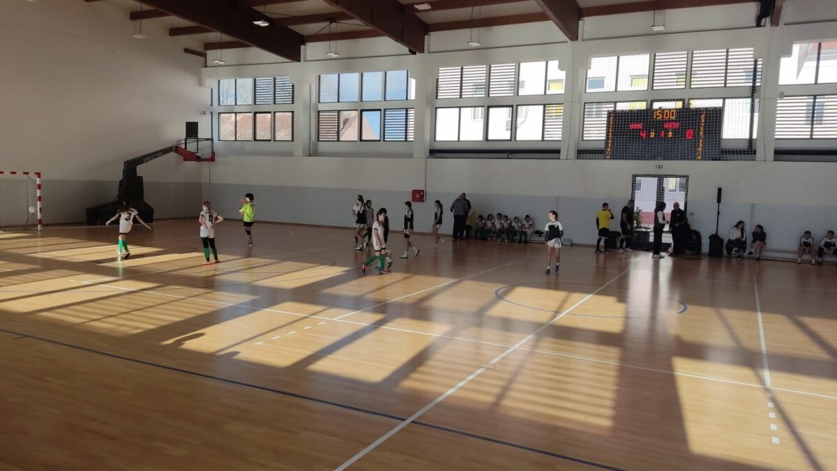 U Beloj Crkvi održan Božićni turnir u ženskom fudbalu (VIDEO) - BC Info